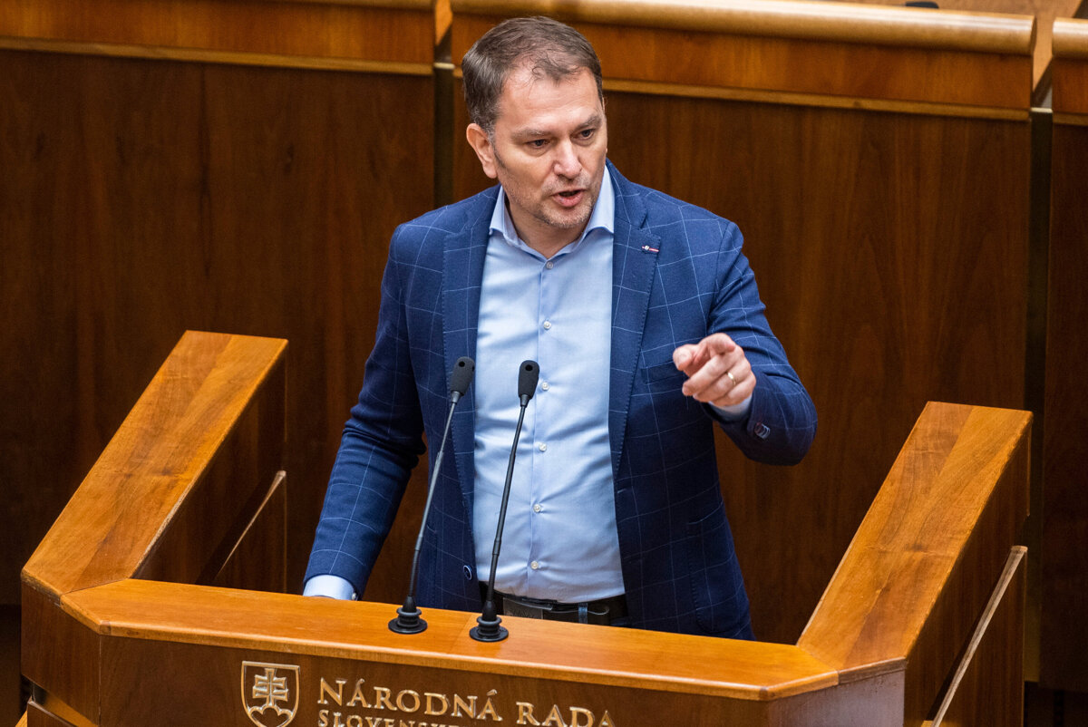 Karikatúra dňa od Sliackeho: Hnedé žetóny - SME Minúta Karikatúra dňa od Sliackeho: Hnedé žetóny - SME Minúta