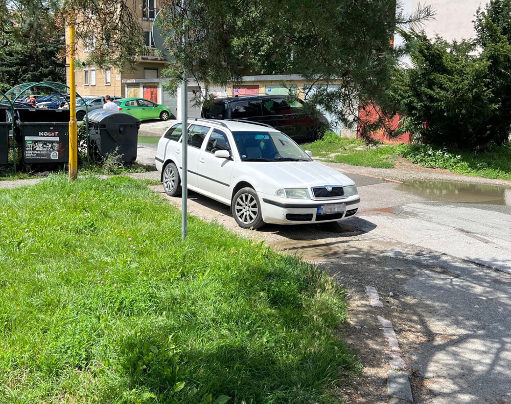 Pokuta za parkovanie - fotogaléria - Korzár SME Pokuta za parkovanie - fotogaléria - Korzár SME