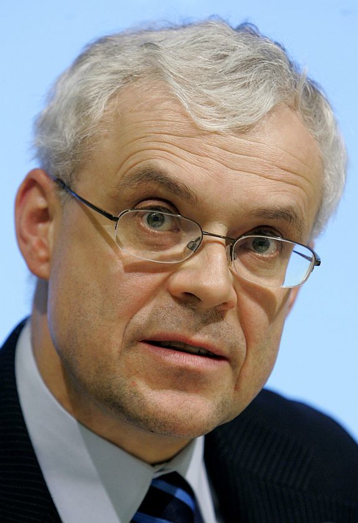 European Commission acts to preserve jobs in turbulent times ...